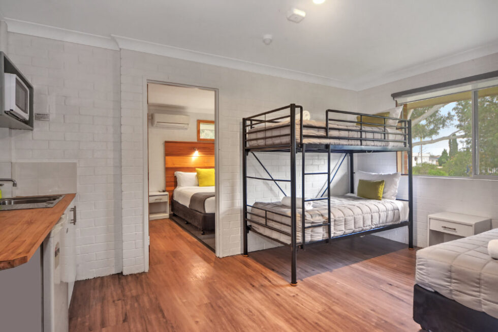 Rooms | Pleasant Way River Lodge